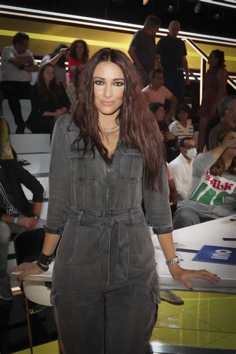 Photo Exclusif Delphine Wespiser Sur le plateau de l émission