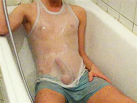 옷과 하드코어 자지로 샤워 xHamster