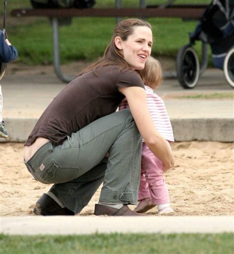 The Queen Of Buttcracks Nsfw Rjennifergarner