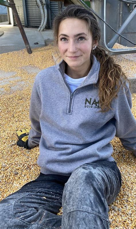 Tractors Make Everything Better Including Taking Nudes 🚜 Rfarmgirls