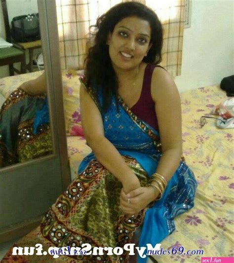 Beautiful Tamil Village Aunty Mulai Free Sex Photos And Porn Images At Sex1fun