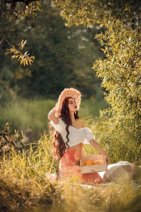 Фотосессия на природе в 2024 г Фотосессия Летние фотосессии Деревенская девушка