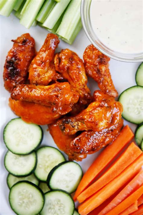 How To Make The Best Crispy Buffalo Wings In The Oven