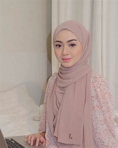 Pin Oleh Tahid Khan Di My Saves Gaya Model Pakaian Gaya Hijab Model Pakaian