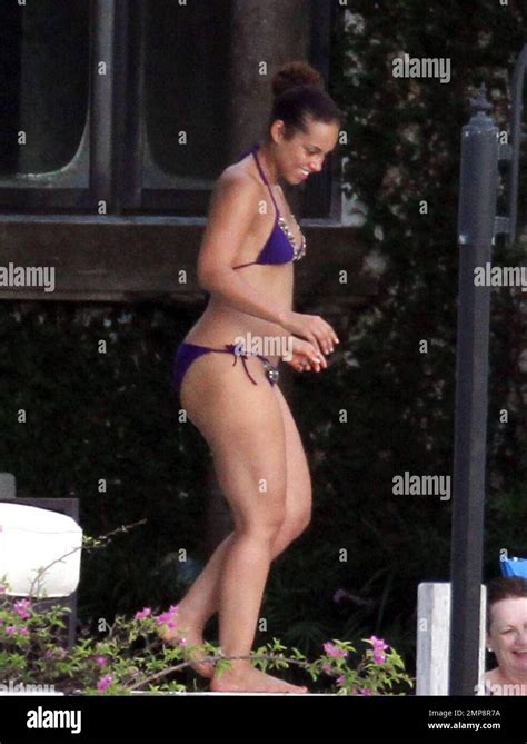 Alicia Keys Bikini Hi Res Stock Photography And Images Alamy