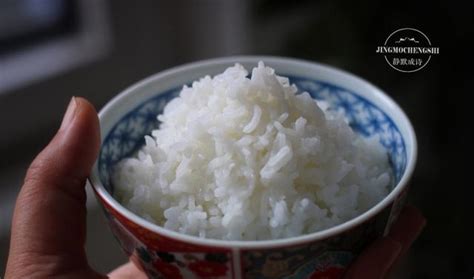 米饭要好吃也有小窍门换个做法先捞后蒸不炒菜也能吃两碗