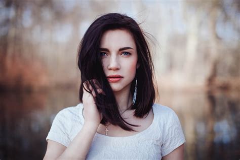 Wallpaper Face Women Outdoors Model Long Hair Blue Eyes Brunette Looking At Viewer