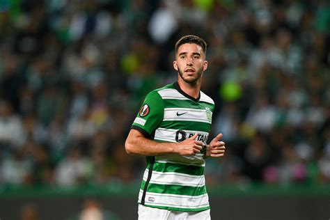 Report M Defender Stalls On New Deal Amid Manchester United Links