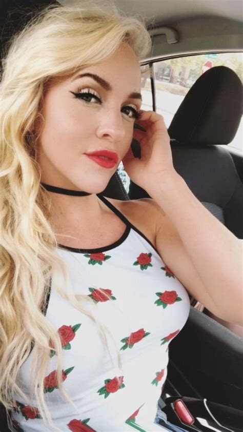 Hot Car Selfies 40 Pics