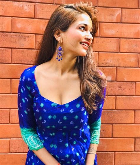 Anaika Soti Hot Cleavage Photos South Indian Actress Most Beautiful Indian Actress Beautiful
