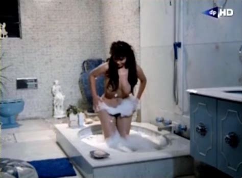 Grace Renat Desnuda En Las Perfumadas