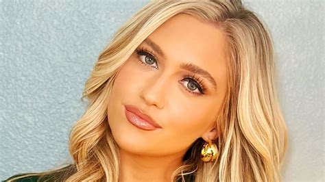 Maggie Sajak Flaunts Curves In Tight Dress And Gushes Over Green Eyes As Wheel Of Fortune Fans
