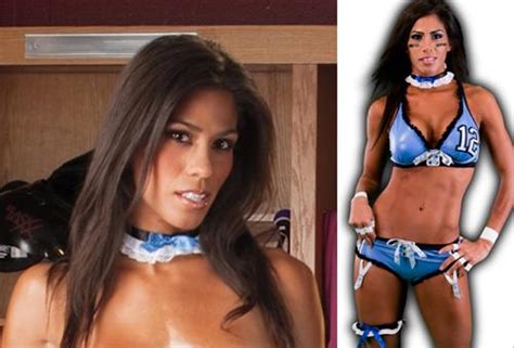 Jeannette McCoy Nue Dans Lingerie Football League