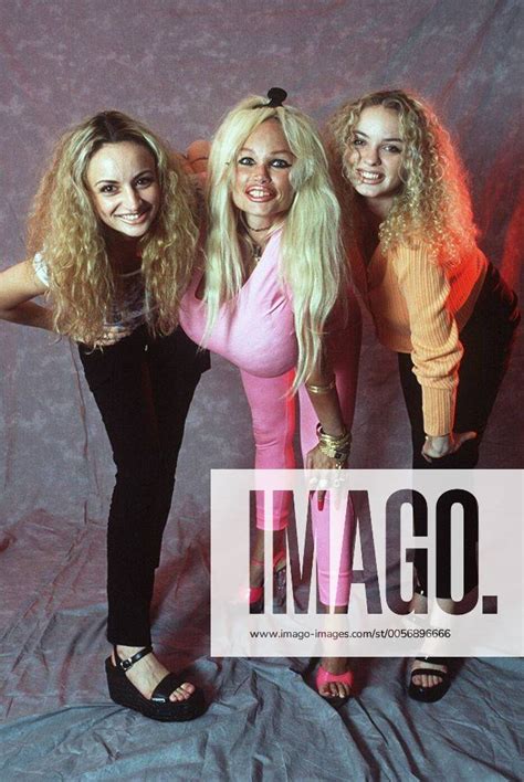 Lolo Ferrari The Silicone Girls V L Melissa Lolo Ferrari Kacy 09 99 Thg Frau Sex Porno Erotik