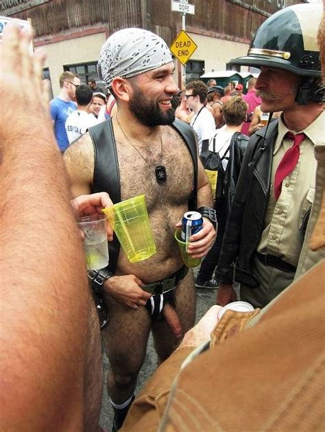 Strike A Pose 26 Images Daily Squirt