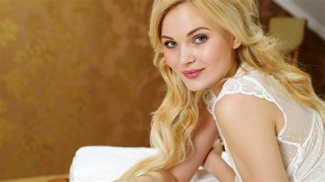 Blue Eyes Blonde Talia Cherry 2k Hd Wallpaper