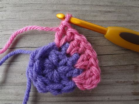 Fiber Flux How To Crochet In The Round
