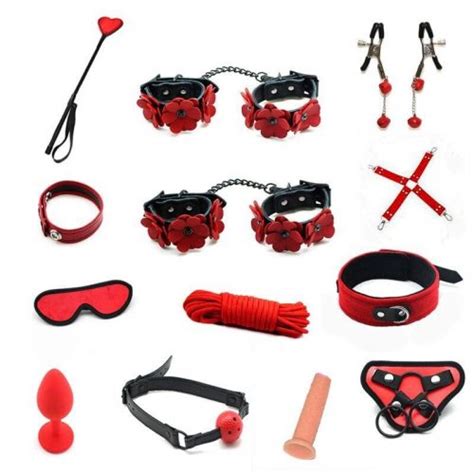 Kit Bondage Bdsm 13 Peças Strapon Contenção Algemas Nipples Chastity