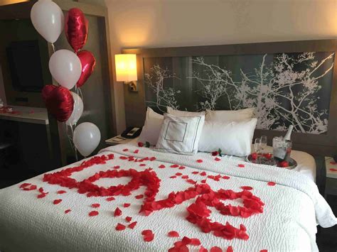 15 Romantic Valentines Day Bedroom Decorating Ideas 2024