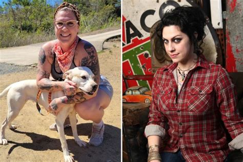 American Pickers Star Danielle Colby Shows Off Her Curves In Teeny Booty Shorts And Tight Tank
